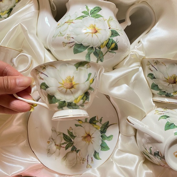 Dining | English Floral China Tea Set Designed By Englands Royal ...